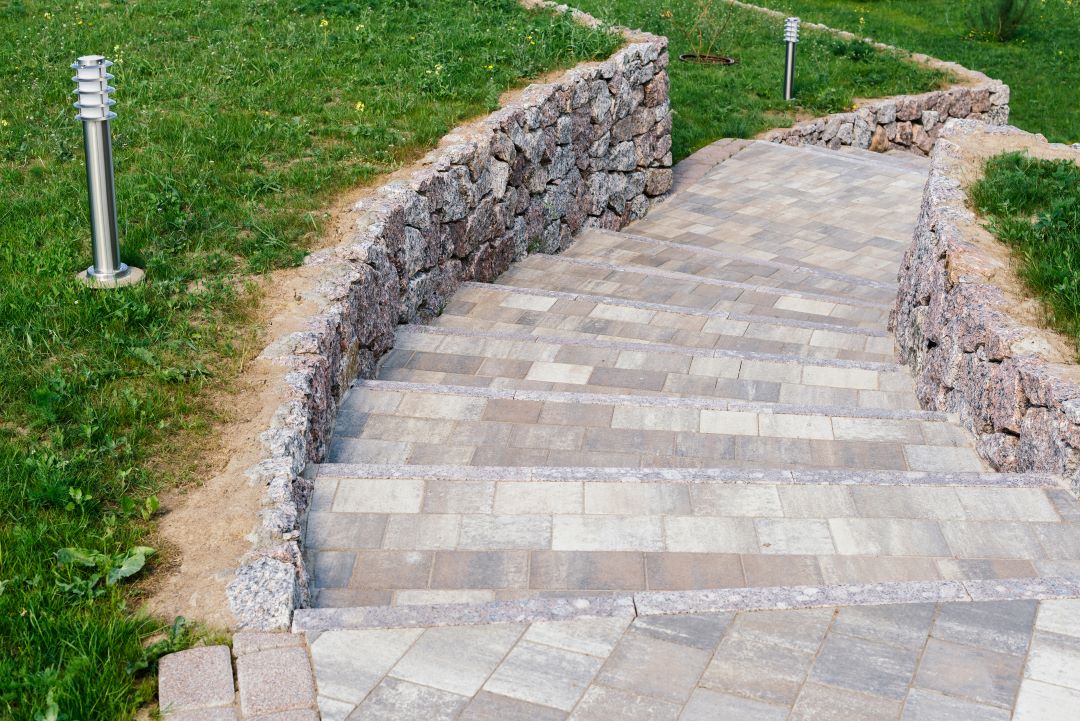 Build a Stunning Freestanding Wall: Expert Tips for Your Melville or ...